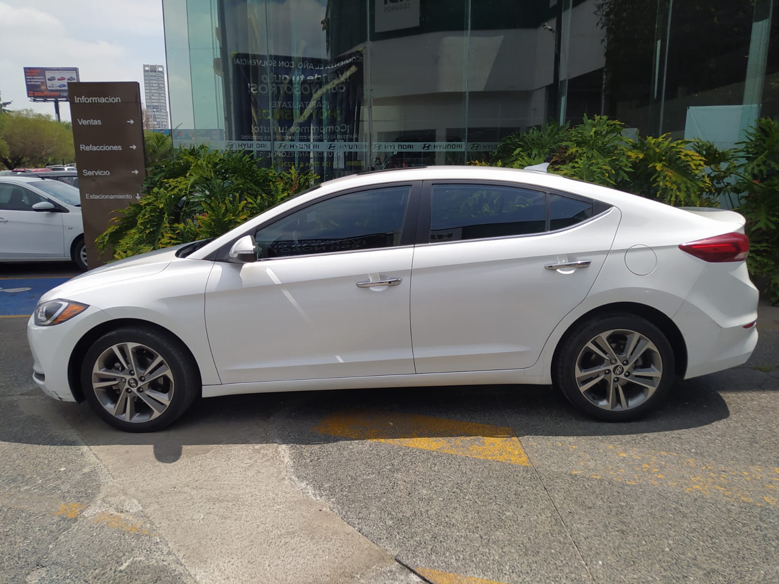 HYUNDAI SEMINUEVOS - Vehículo Hyundai Accent HB 2018 (708)